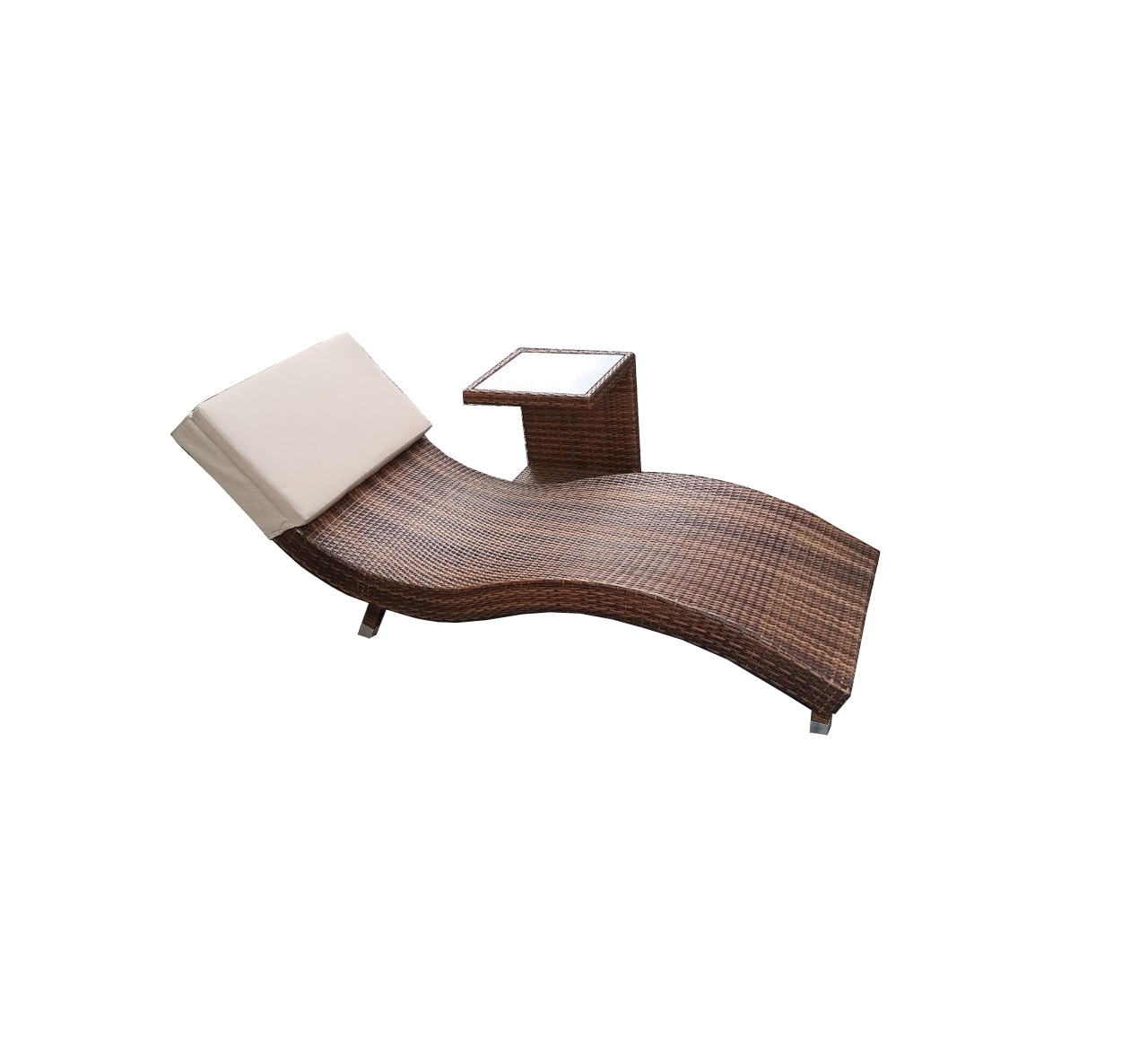 QUALITY POLY RATTAN SUNBED WITH PILLOW