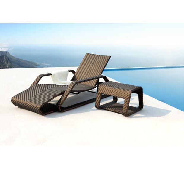 QUALITY POLY RATTAN SUNBED SET WITH CUSHION AND SIDE TABLE